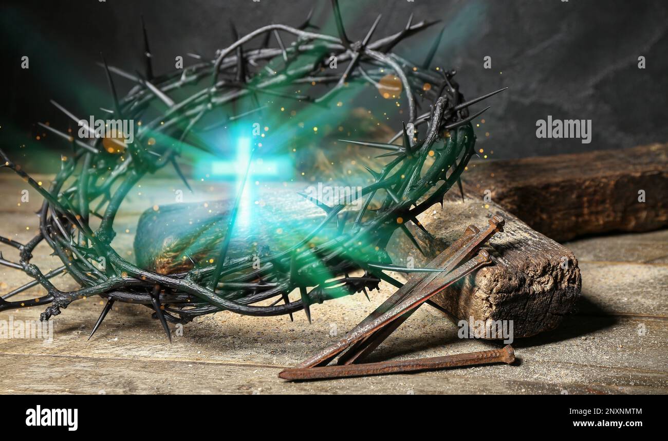 Cross crown thorns nails hi-res stock photography and images - Alamy