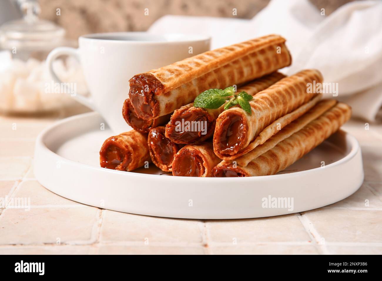 Waffle tile hi-res stock photography and images - Alamy