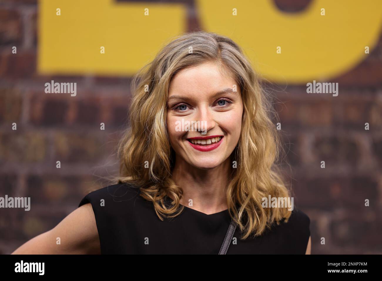 Berlin, Germany. 01st Mar, 2023. Lara Feith comes to the premiere of ...