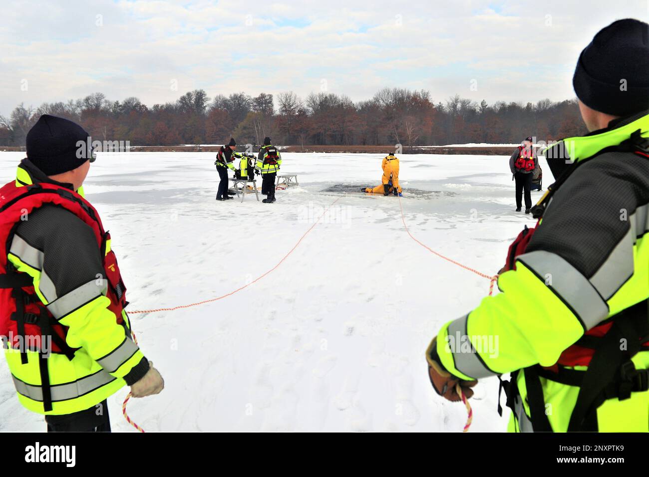 Surface ice rescue training hi-res stock photography and images - Alamy