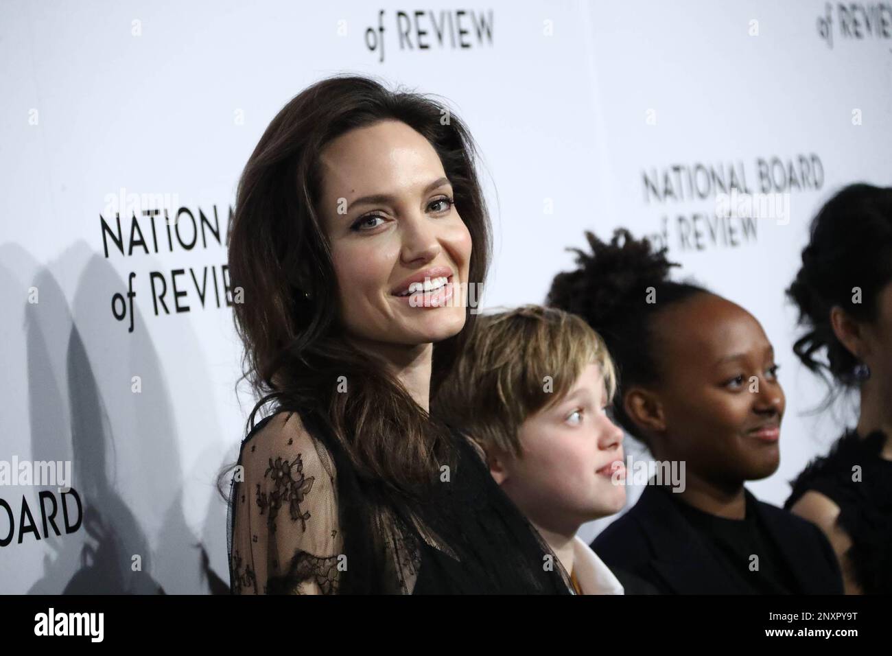 Photo by: John Nacion/STAR MAX/IPx20181/9/18Angelina Jolie, Shiloh ...