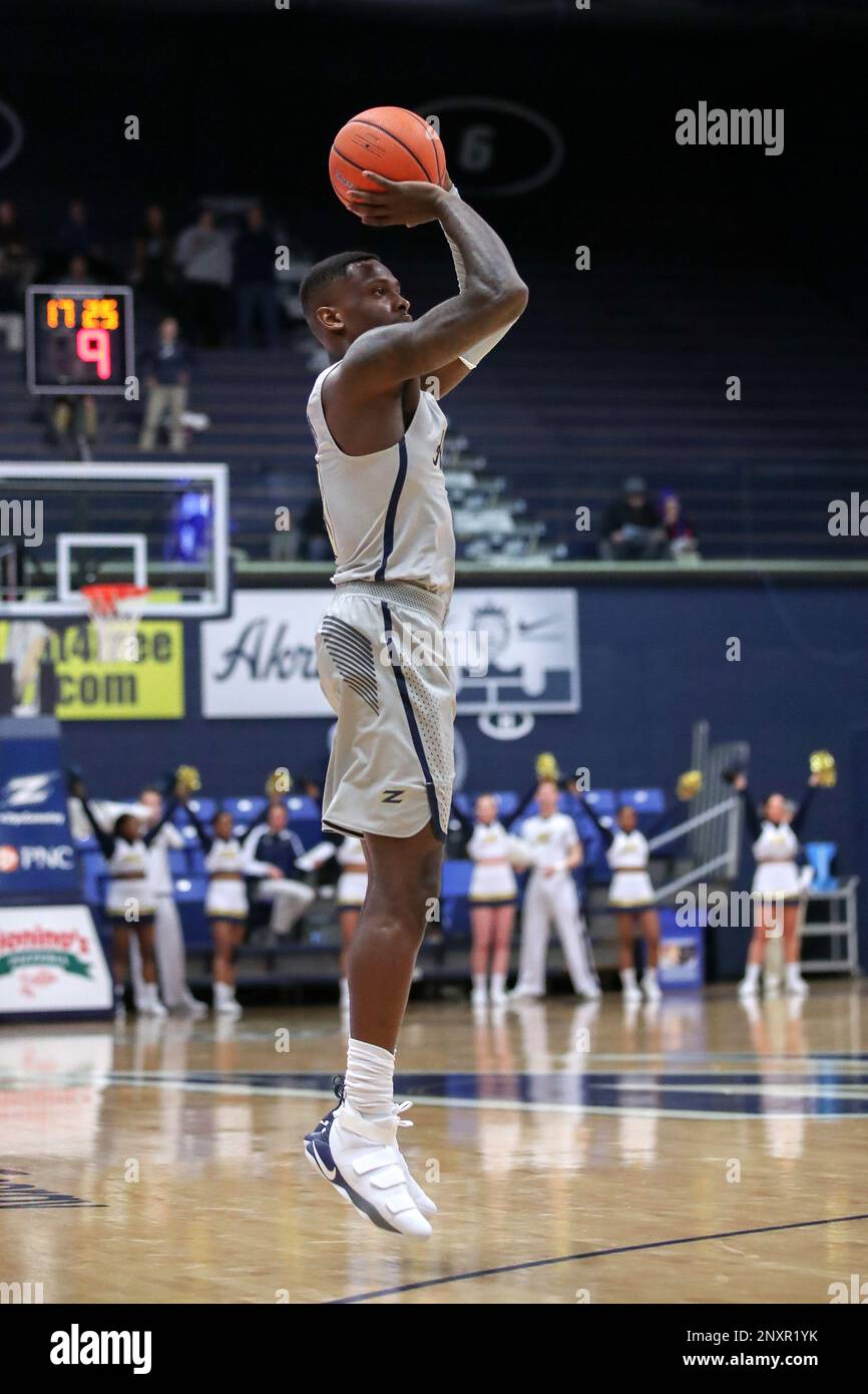 AKRON, OH - JANUARY 09: Akron Zips guard Jimond Ivey (0) shoots during ...