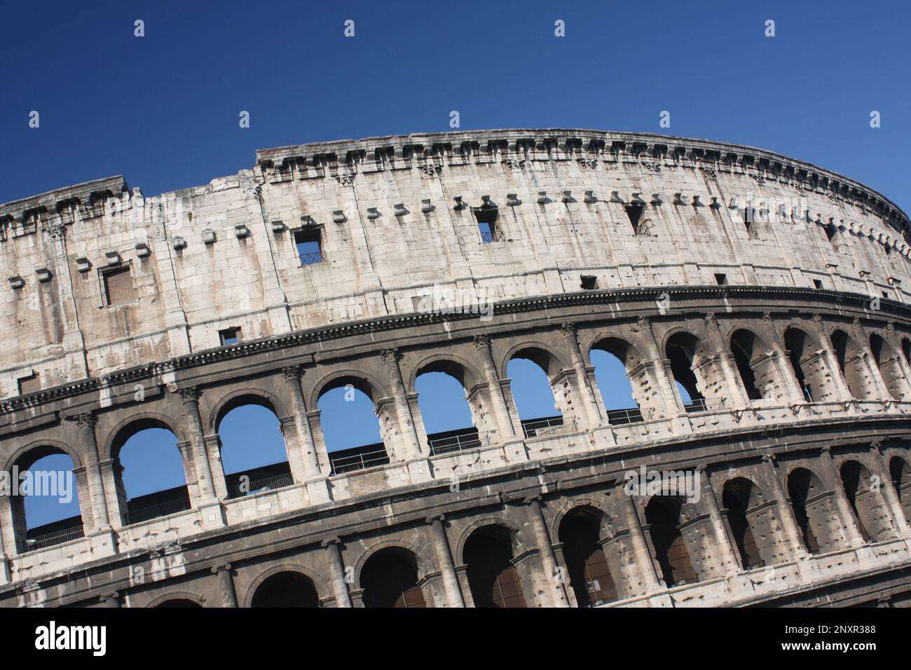 Architecture amphitheatre buildings hi-res stock photography and images ...