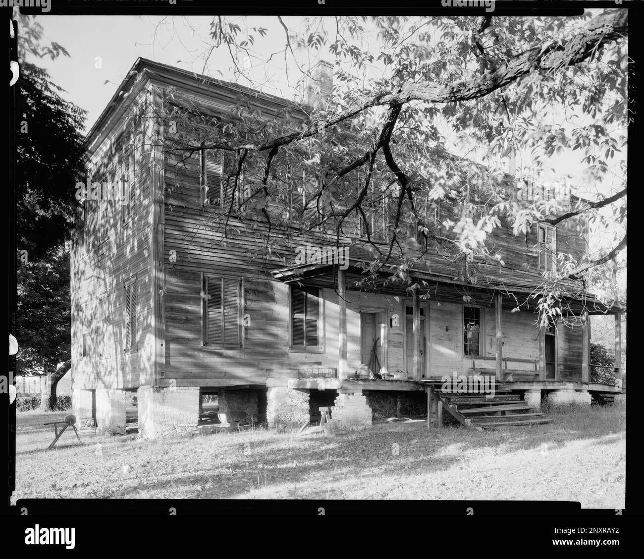 Grinding buildings Black and White Stock Photos & Images - Alamy