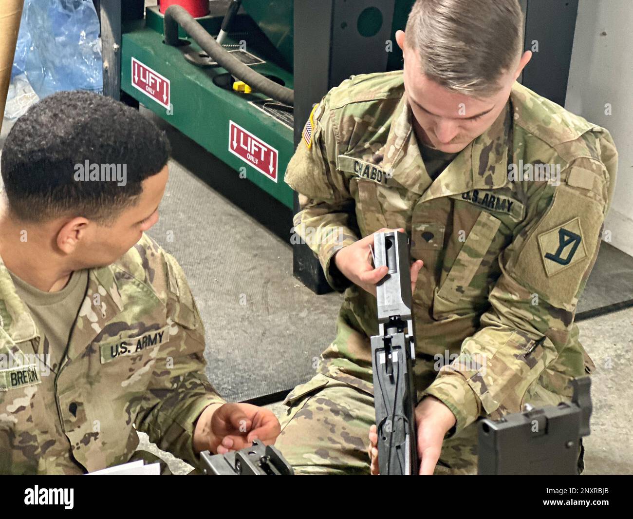 Machine gun and small arms section hi-res stock photography and images ...