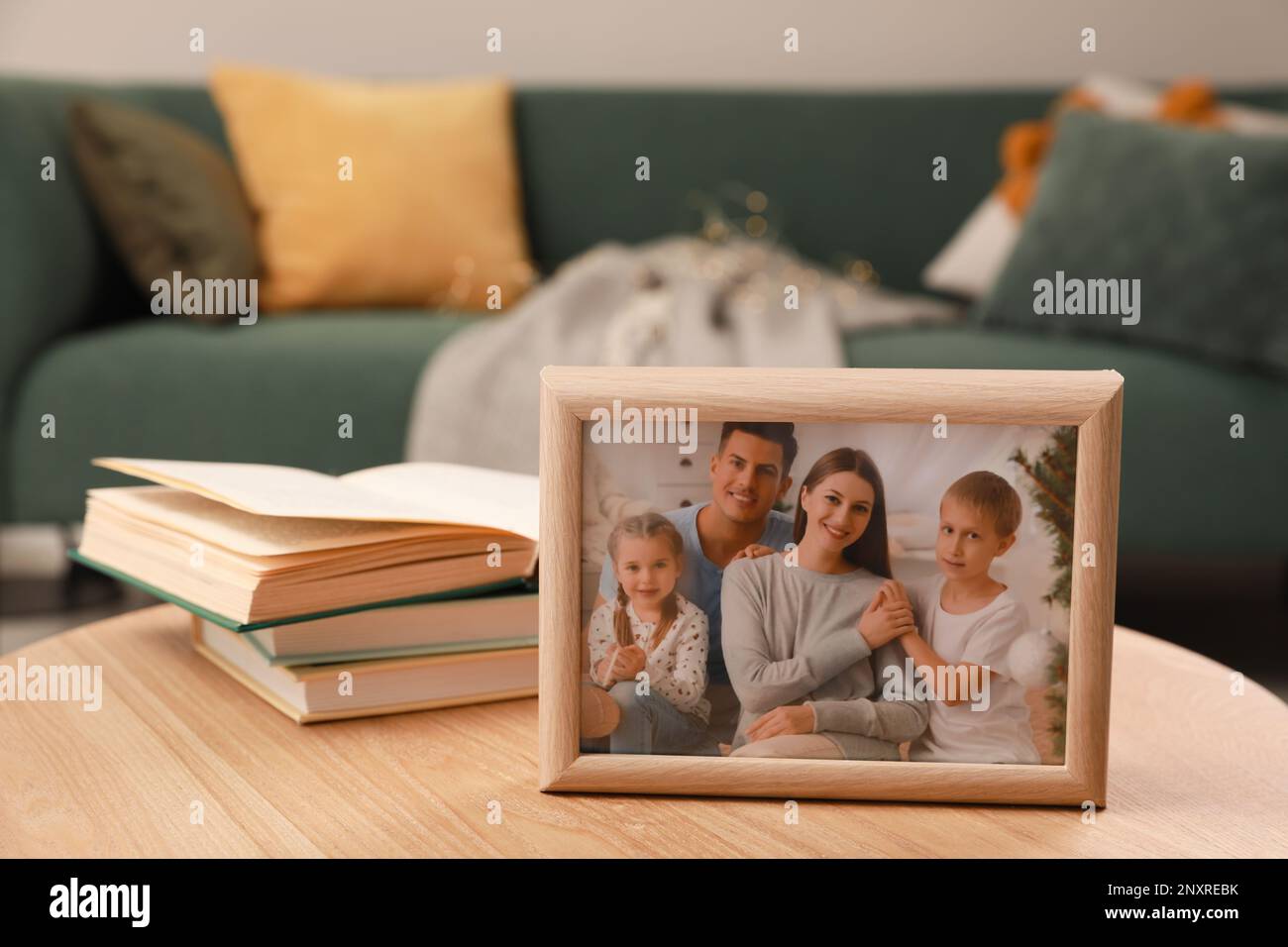 Modern family photo frame on table hi-res stock photography and images ...