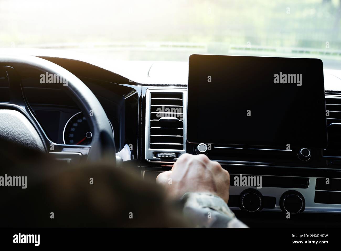 Tablet car map gps hi-res stock photography and images - Alamy