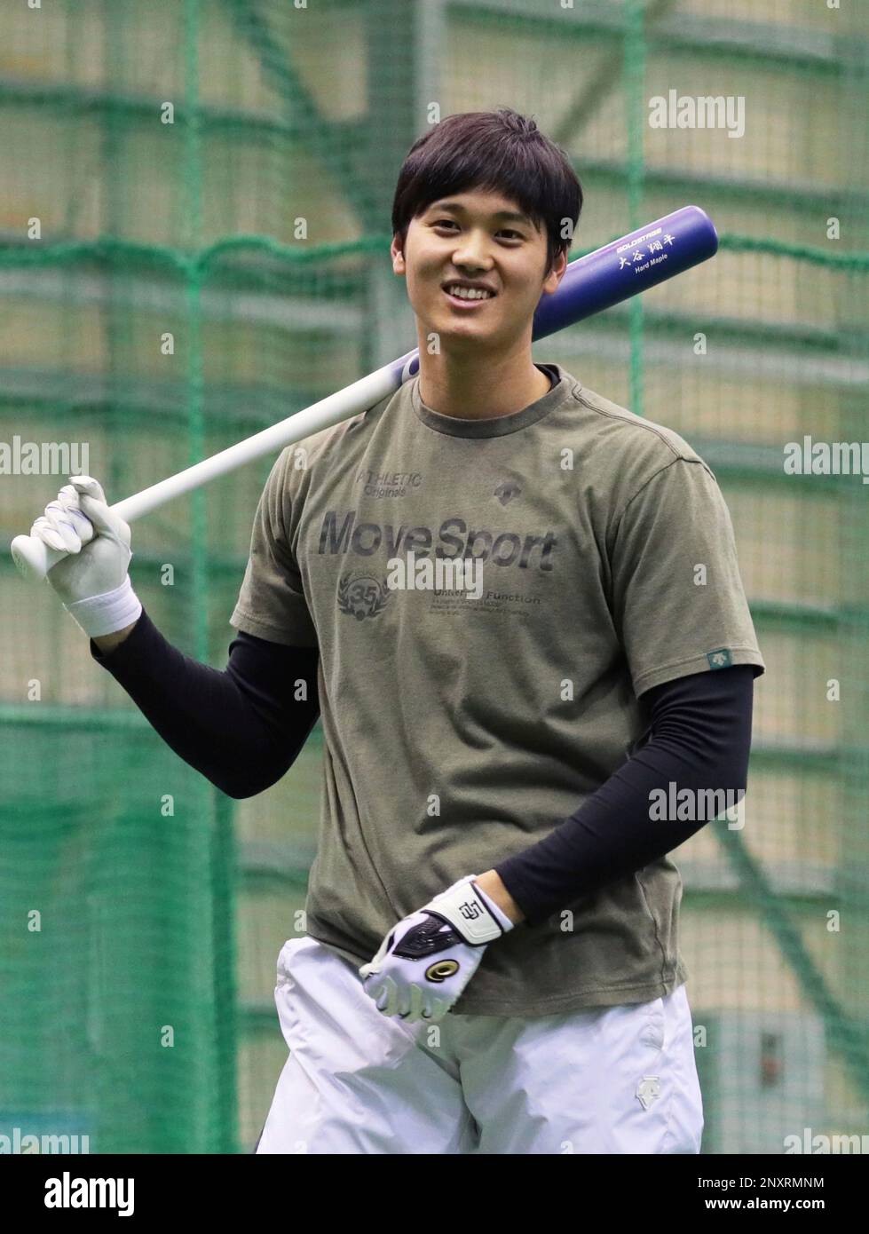 Los Angeles Angels-bound Shohei Otani trains on his own at his former ...