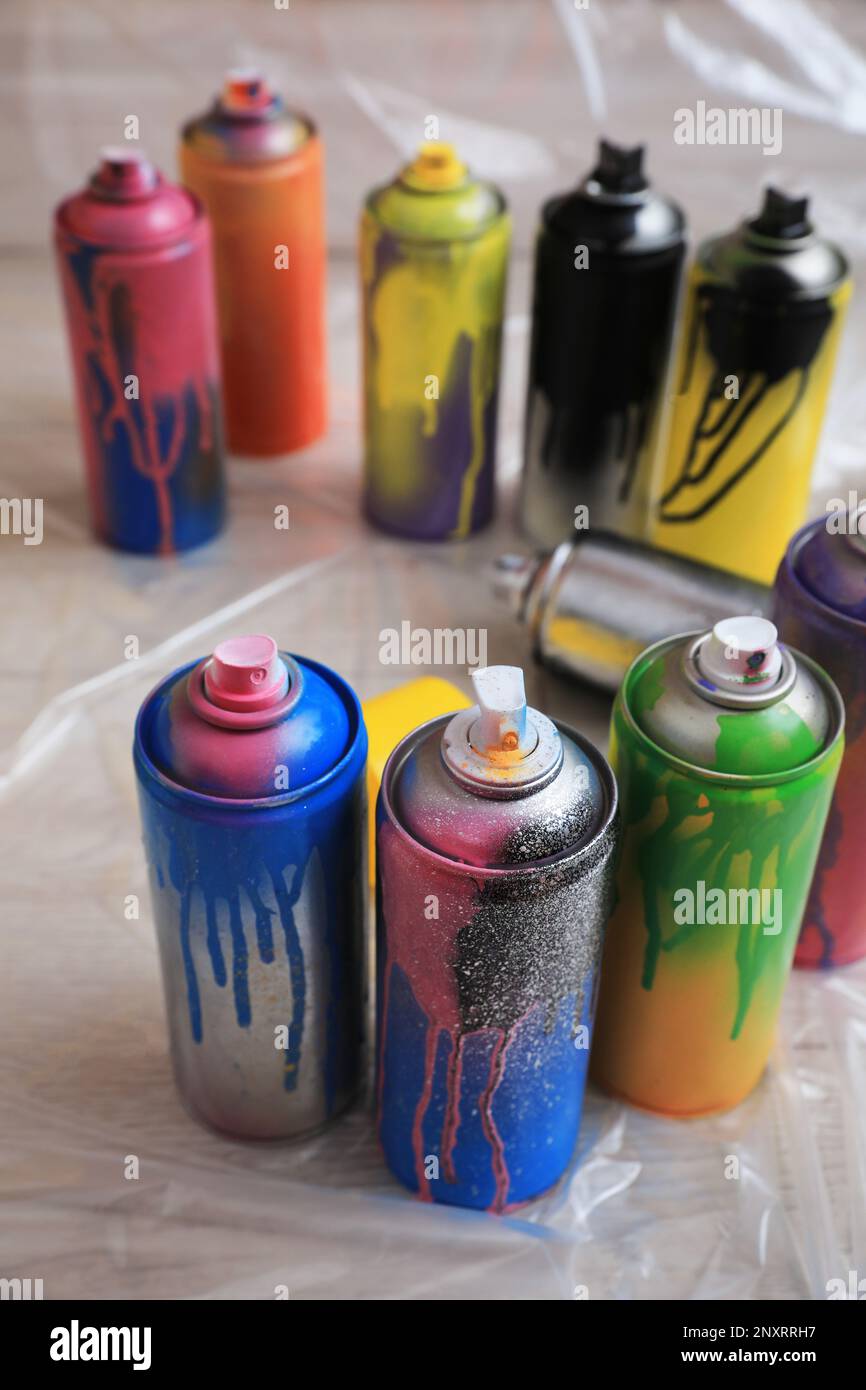 Floor graffiti hi-res stock photography and images - Alamy