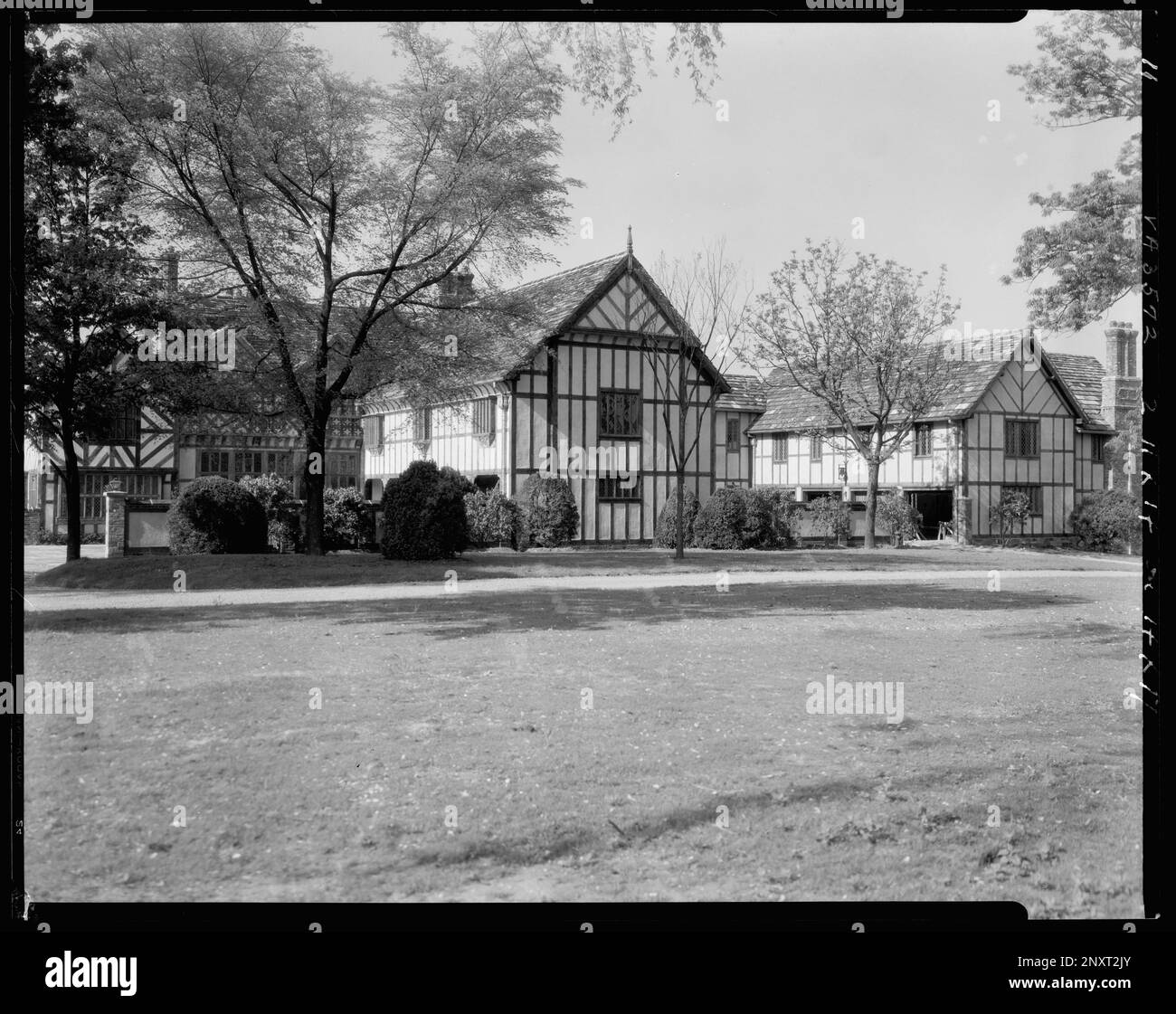 Agecroft Hall, Richmond, Henrico County, Virginia. Carnegie Survey of ...
