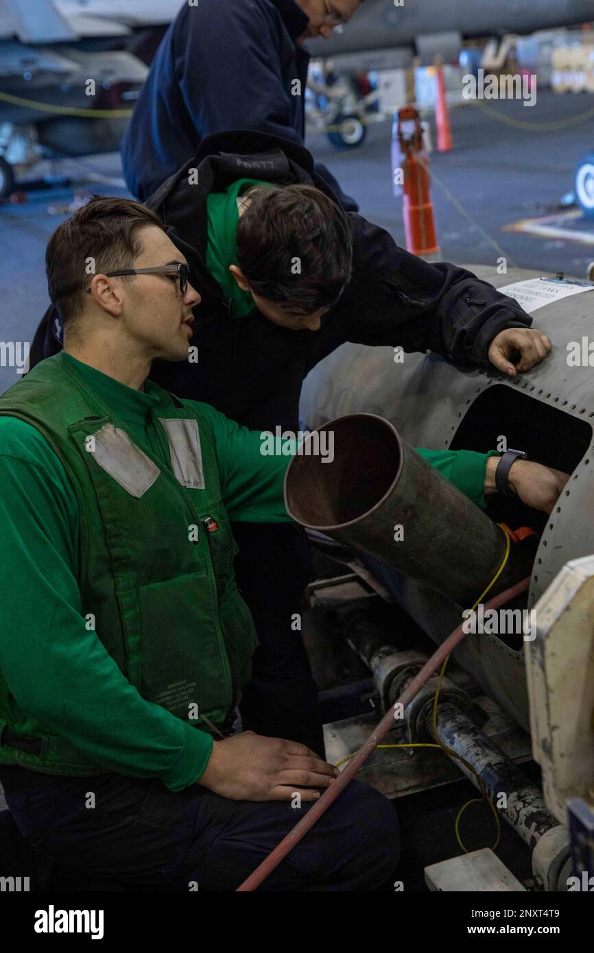 230201-N-UI066-1033 ADRIATIC SEA (Feb. 1, 2023) Aviation Machinist’s ...