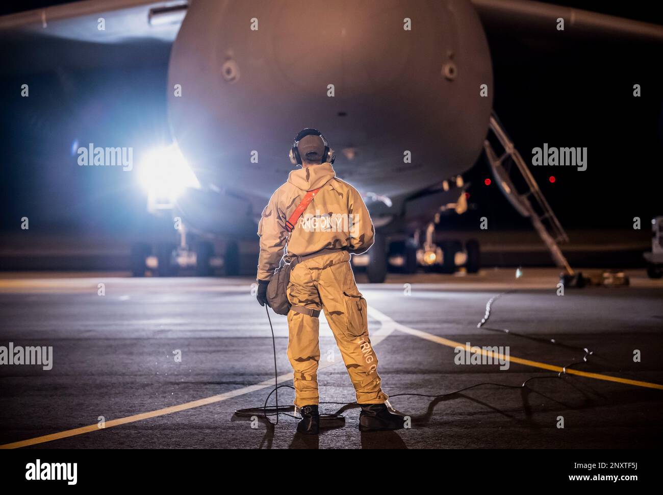 Senior Airman Daniel Baum, 436th Aircraft Maintenance Squadron crew ...