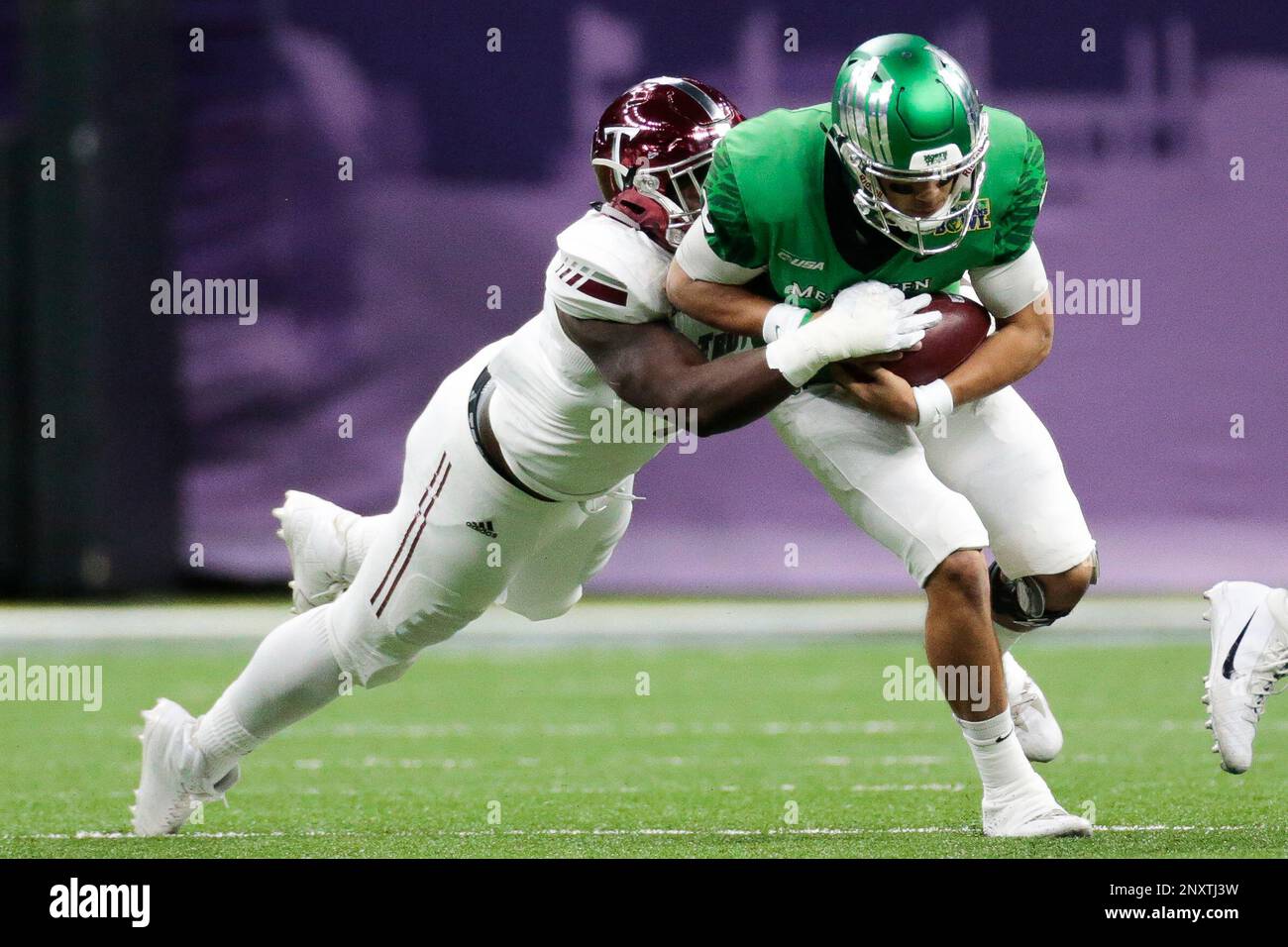 NEW ORLEANS, LA - DECEMBER 16: North Texas Mean Green quarterback Mason ...
