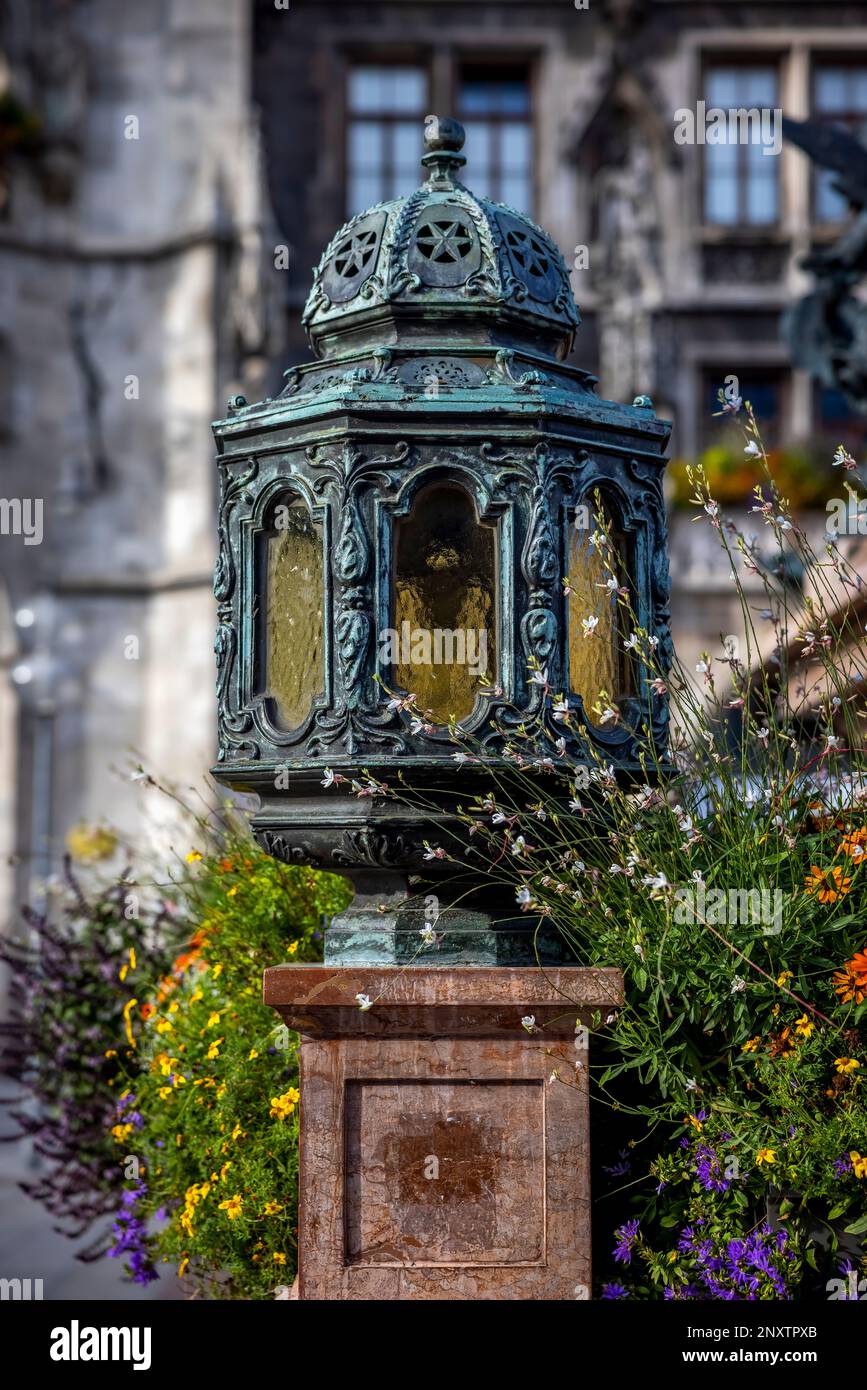Germany, Bavaria, Munich, Marienplatz, Neues Rathaus, New Town Hall ...