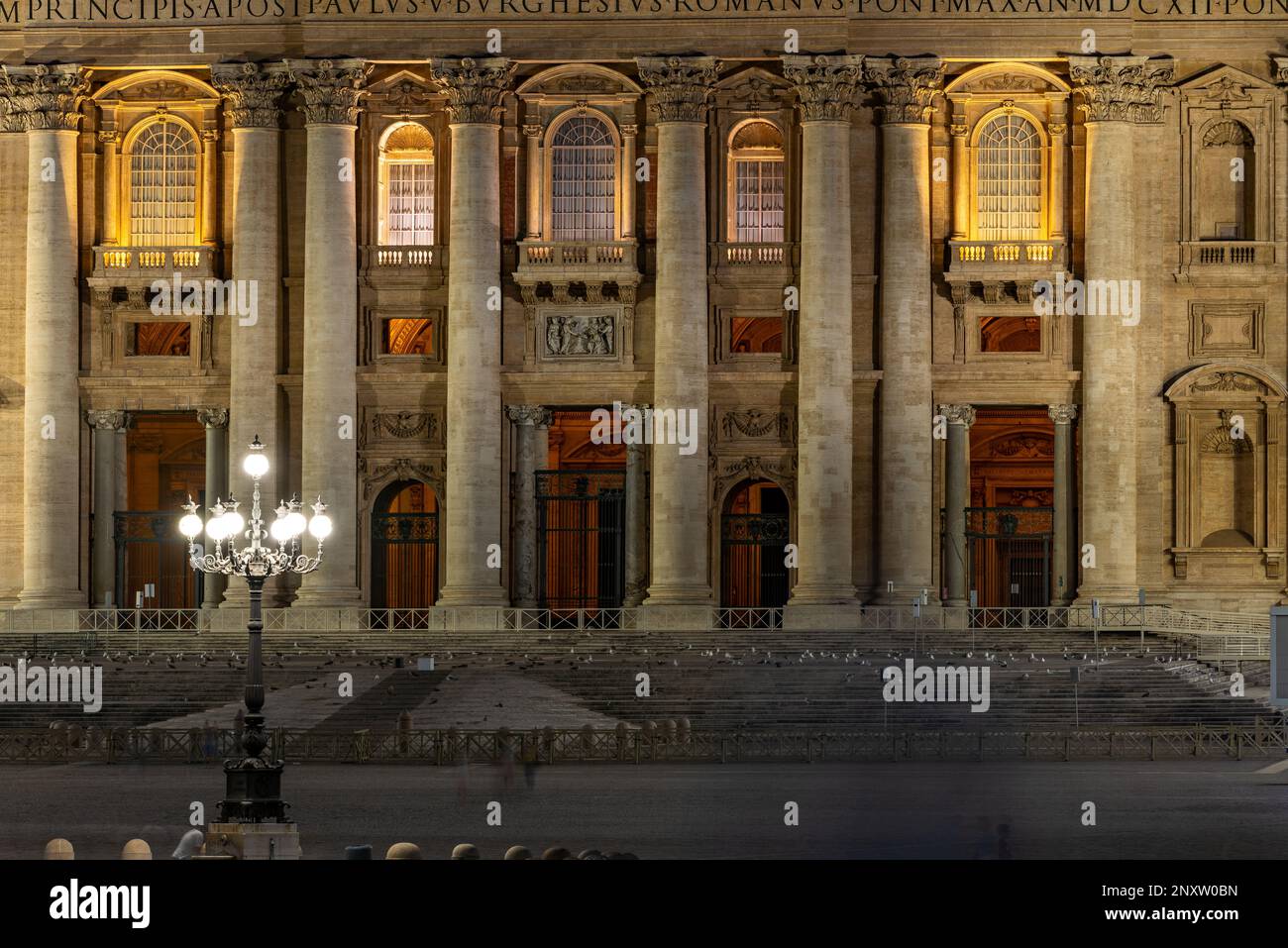 Basilica door vatican hi-res stock photography and images - Alamy