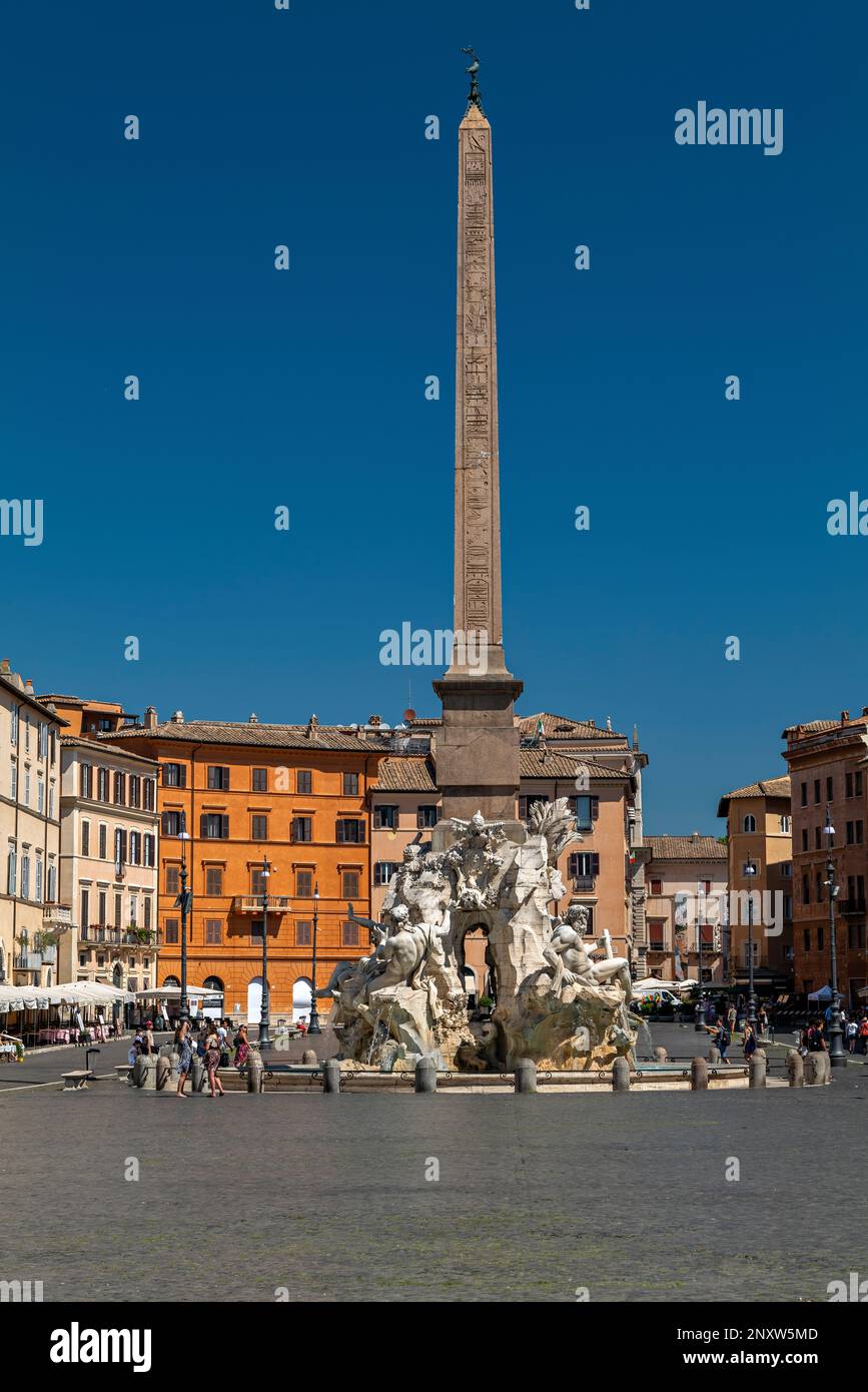 Piazza Navona, Obelisk and Fountain, Rome, Italy Stock Photo - Alamy