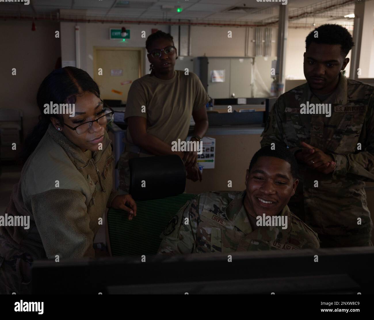 U.S. Air Force Airmen from the 386th Expeditionary Communications ...