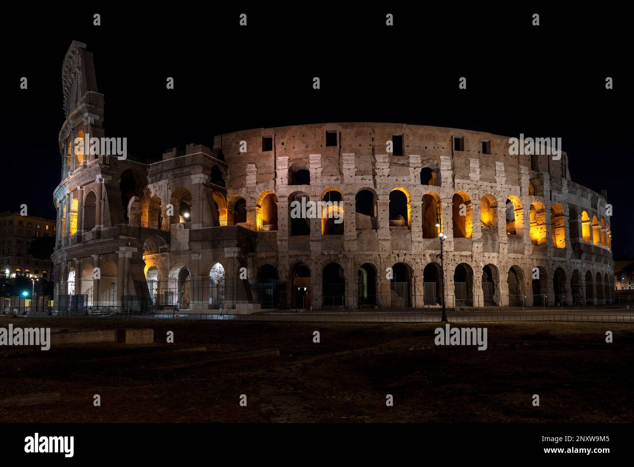 Rome at night dark hi-res stock photography and images - Alamy