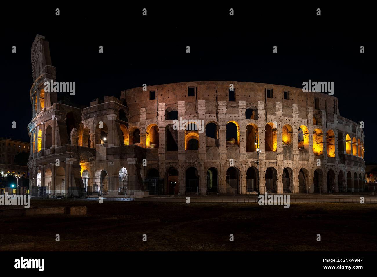 Rome at night dark hi-res stock photography and images - Alamy