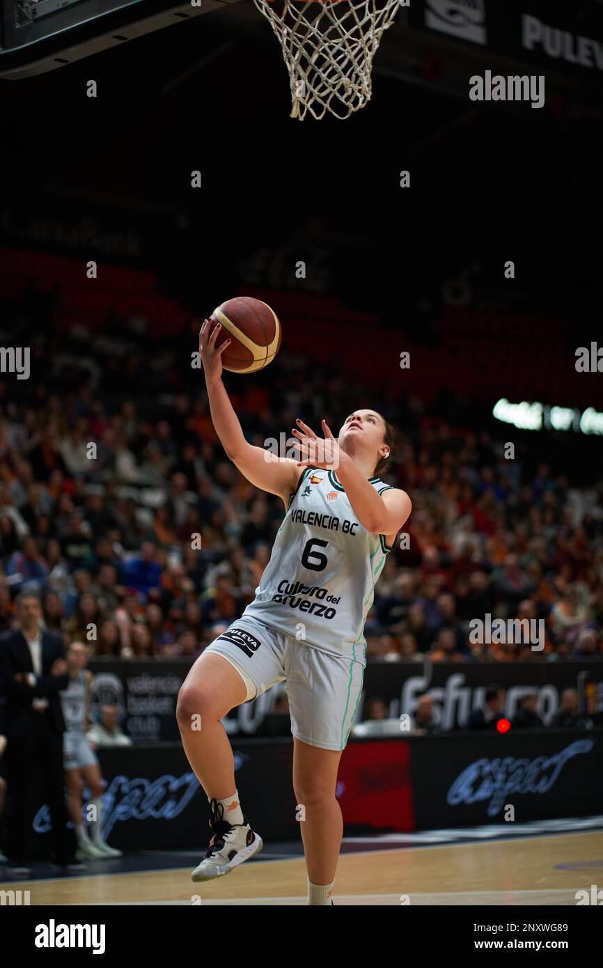 Elena Buenavida of Valencia Basket in action during the J14 Euroleague ...