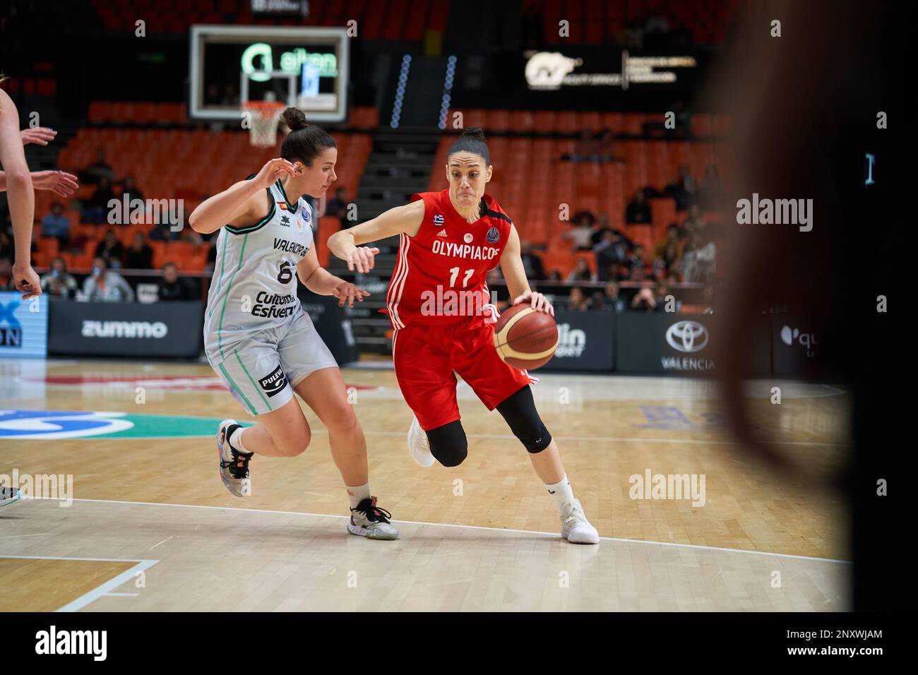 Elena Buenavida of Valencia Basket (L) and Angeliki Nikolopoulou of ...