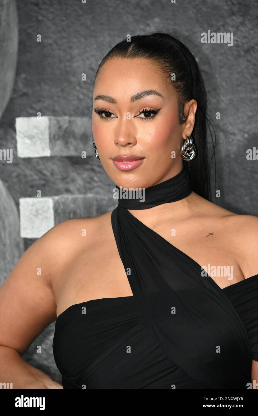 Snoochie shy hi-res stock photography and images - Alamy