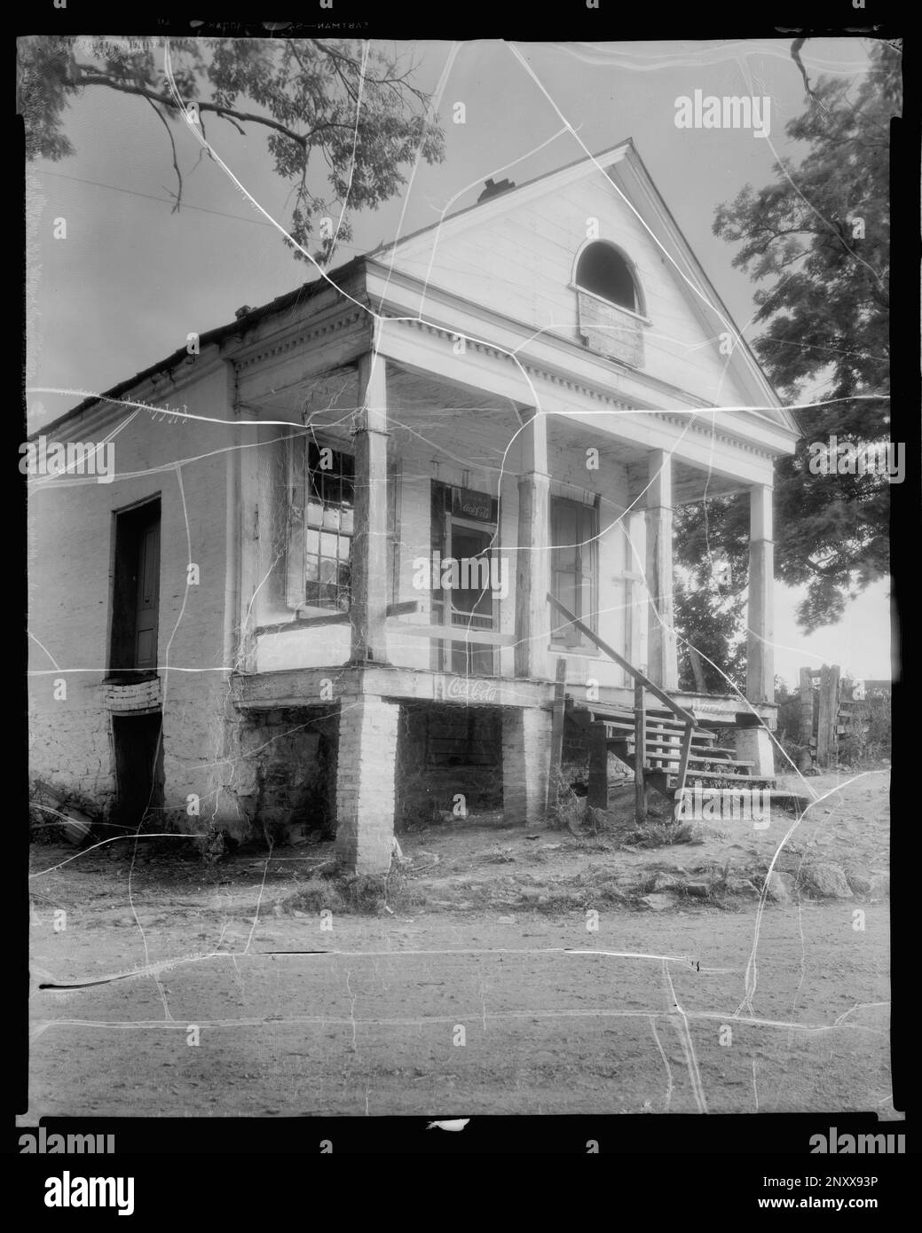 Vintage general store features hi-res stock photography and images - Alamy
