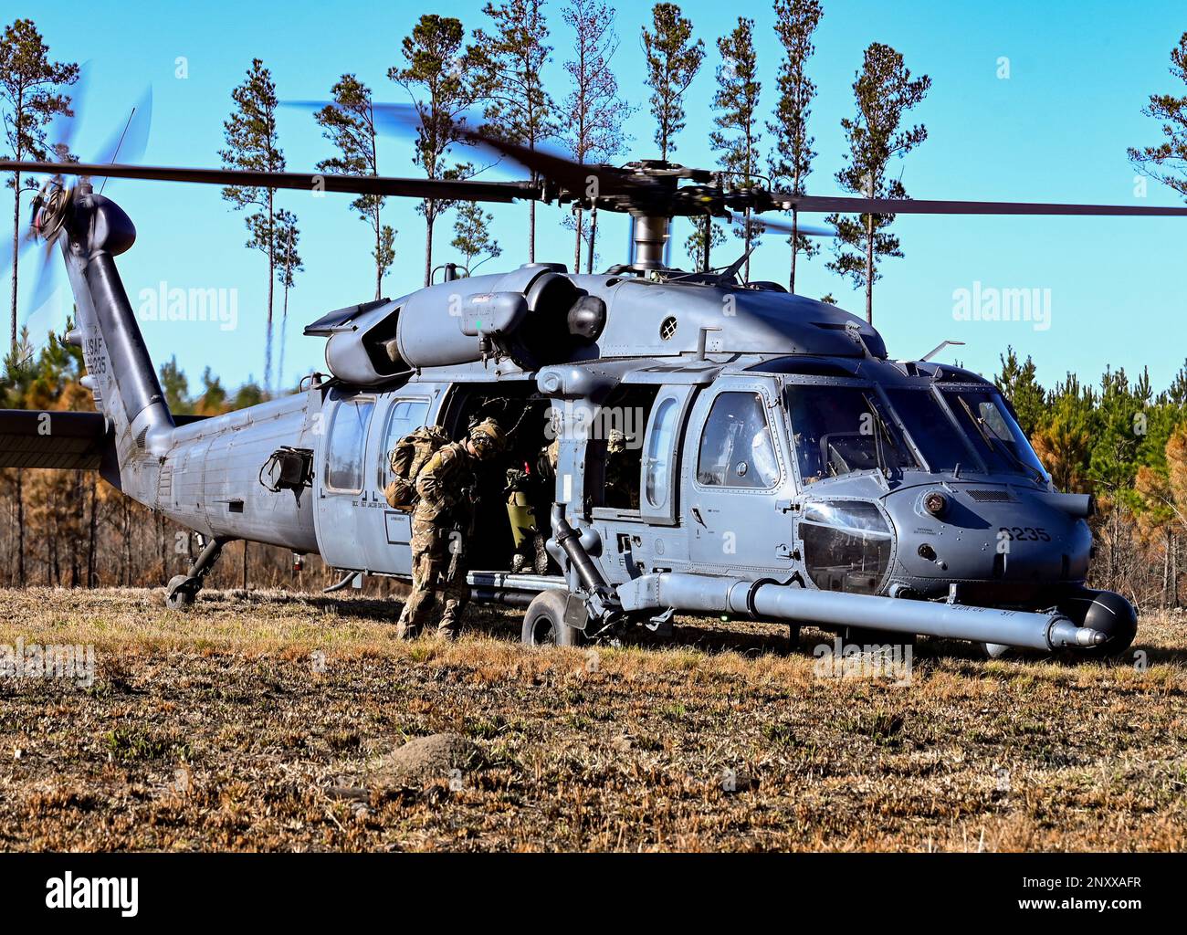 Tactical Control Party Airmen (TACP) from the 165th Air Support ...