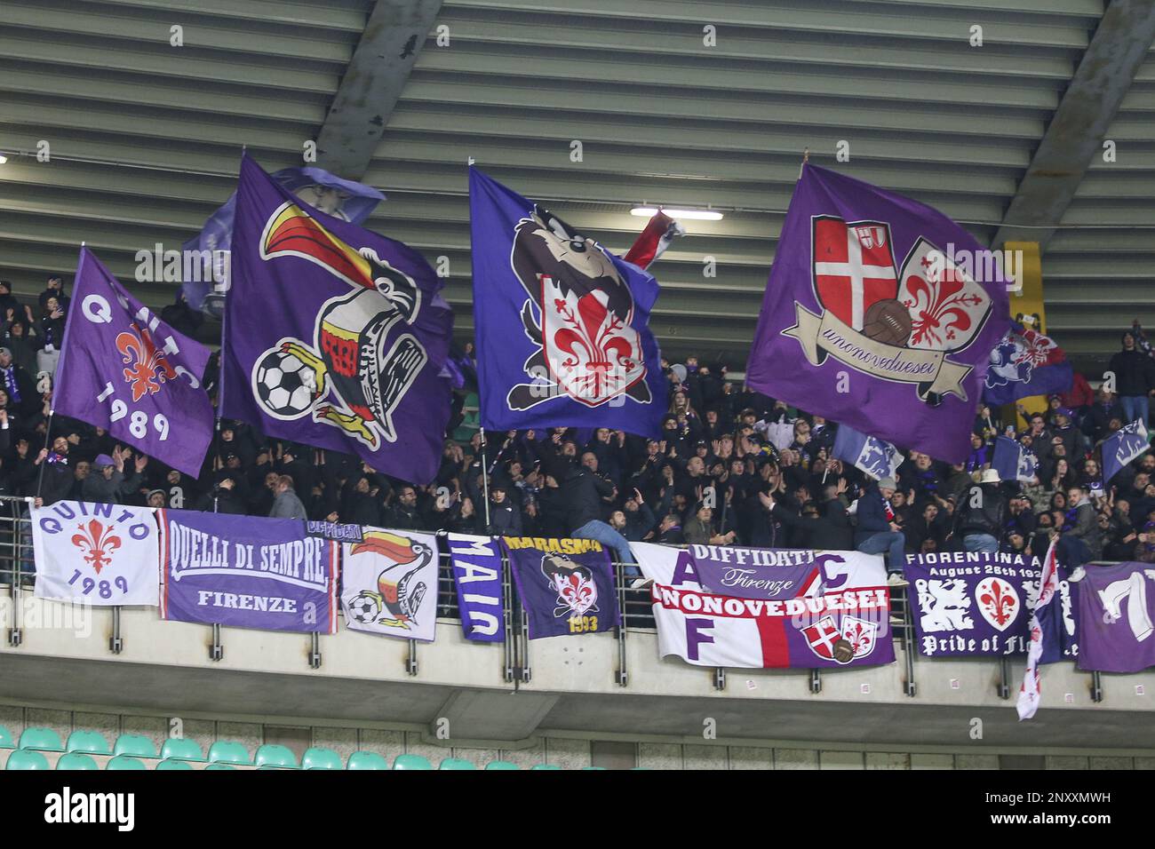 Fiorentina fans show their support hi-res stock photography and images ...