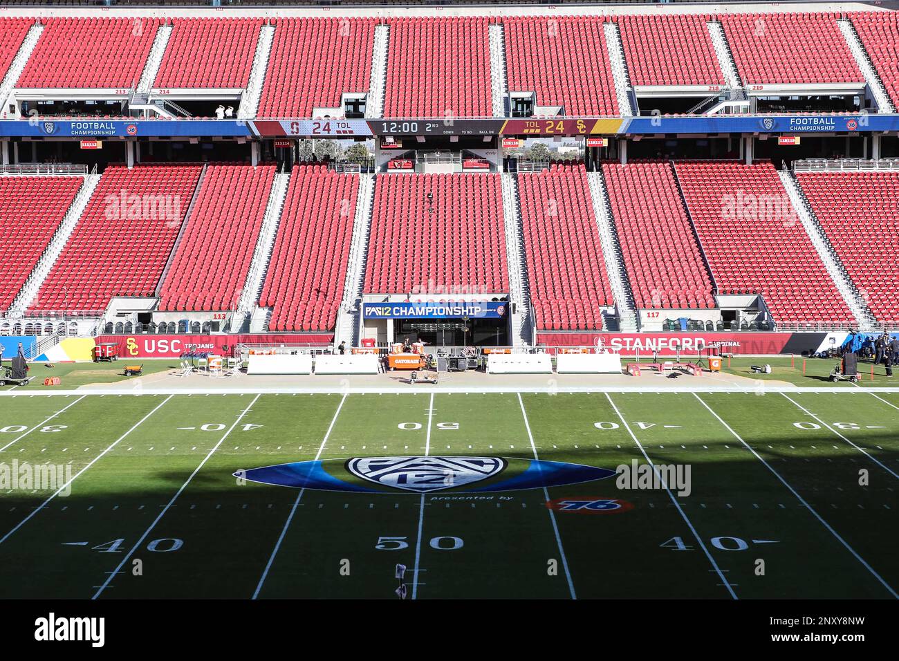 December 01, 2017: Interior photo of Levi's Stadium prior to the start ...