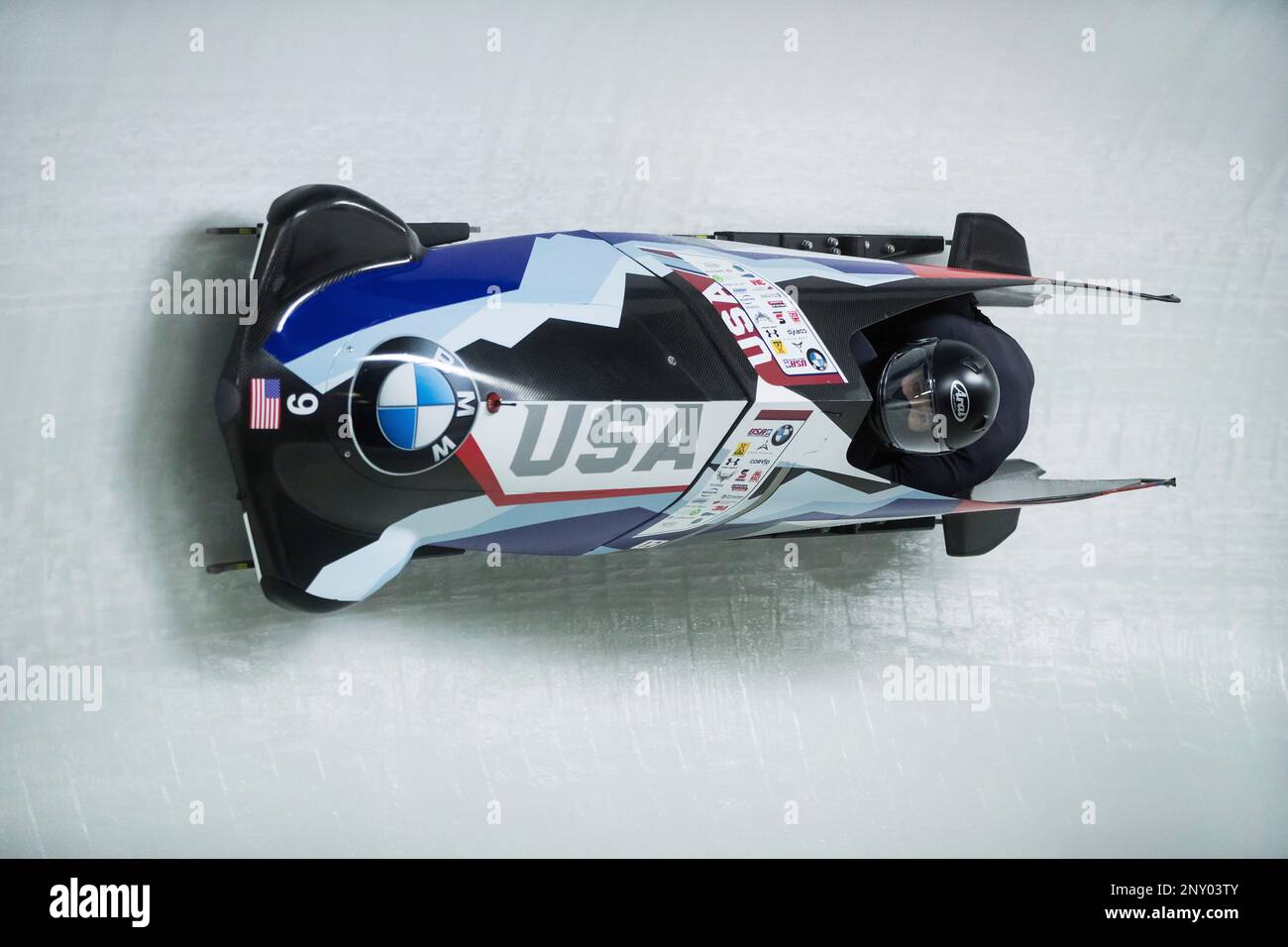 Brittany Reinbolt and Lauren Gibbs, of the United States, race down the ...