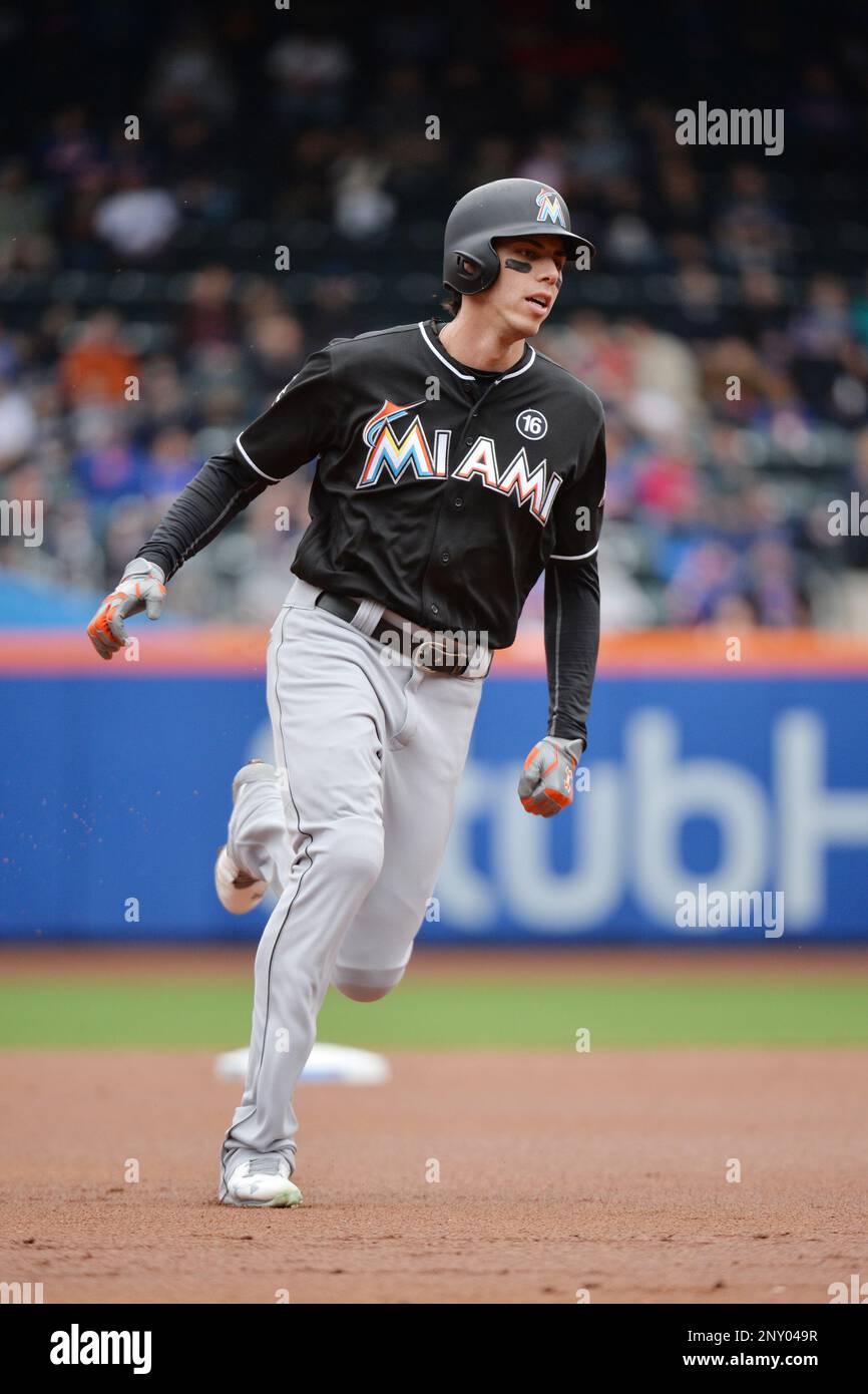 Miami Marlins outfielder Christian Yelich (21) during game against the ...