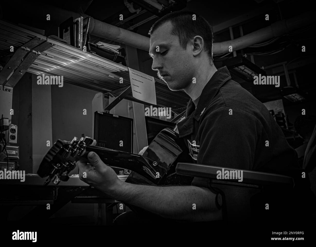 230207-N-XK462-1016 SOUTH CHINA SEA (Feb. 7, 2023) U.S. Navy Mass ...