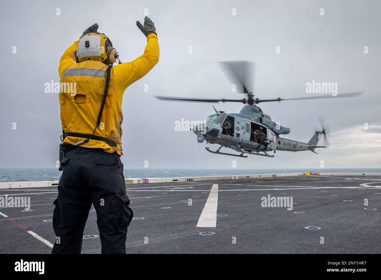 SOUTH CHINA SEA (Jan. 4, 2023) - U.S. Navy Aviation Boatswain’s Mate ...