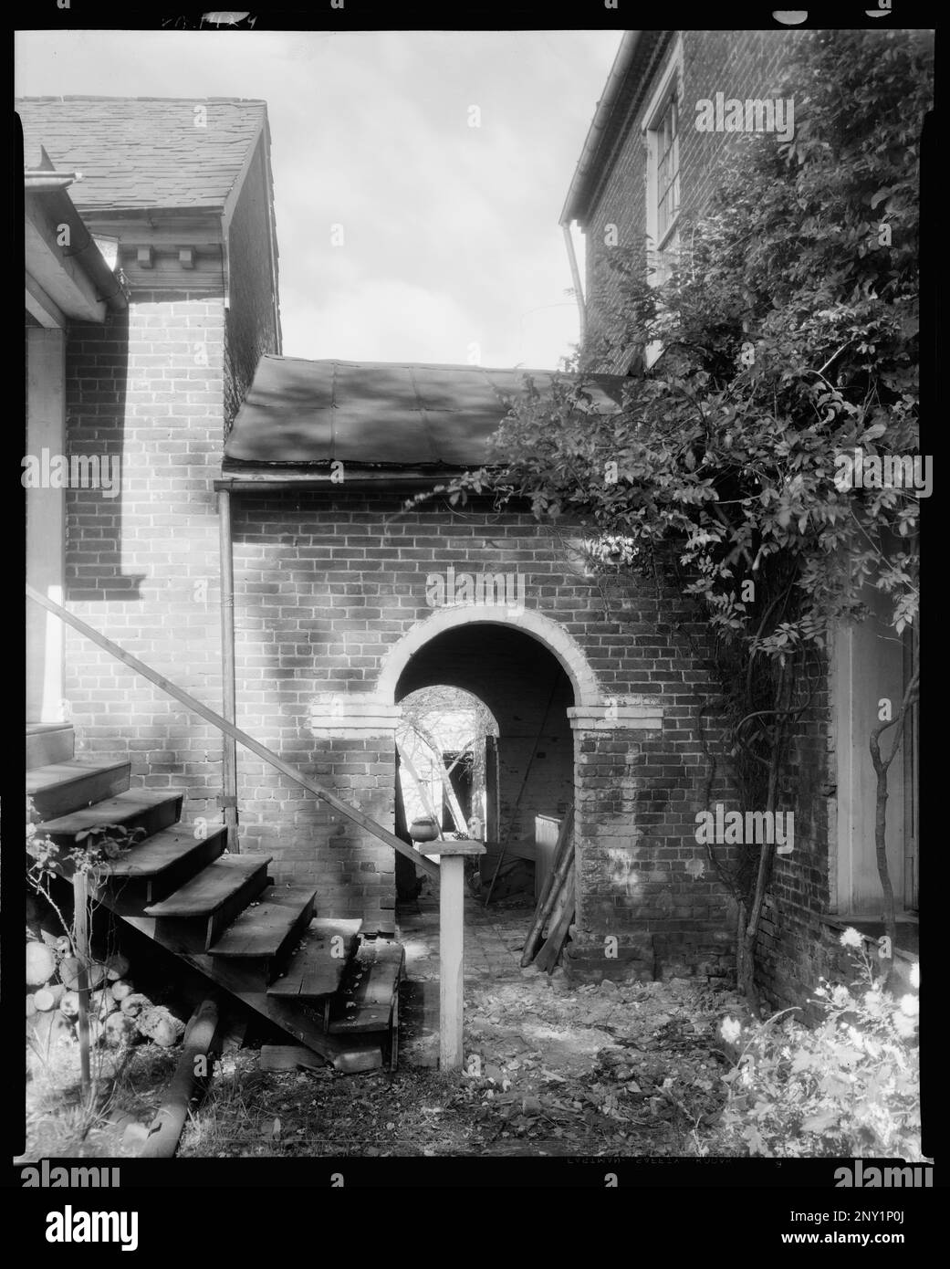 Covered connecting passageway, Buckingham, Buckingham County, Virginia ...