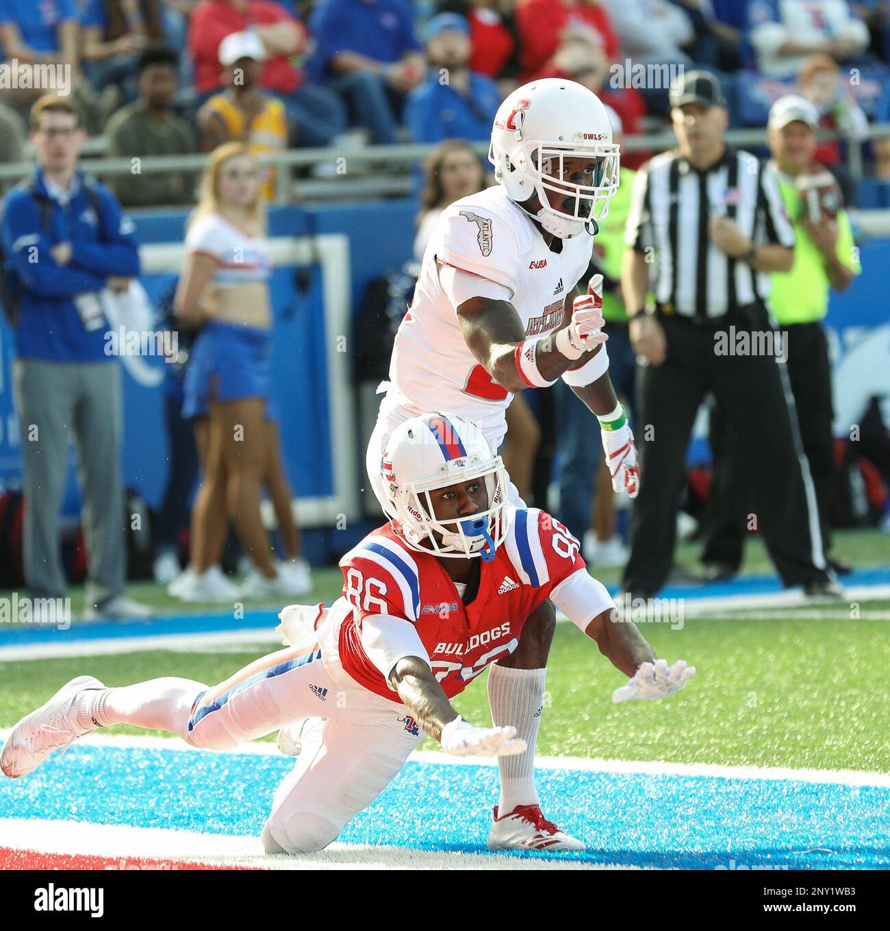 November 11, 2017: Louisiana Tech receiver Rashid Bonnette #86 dives ...