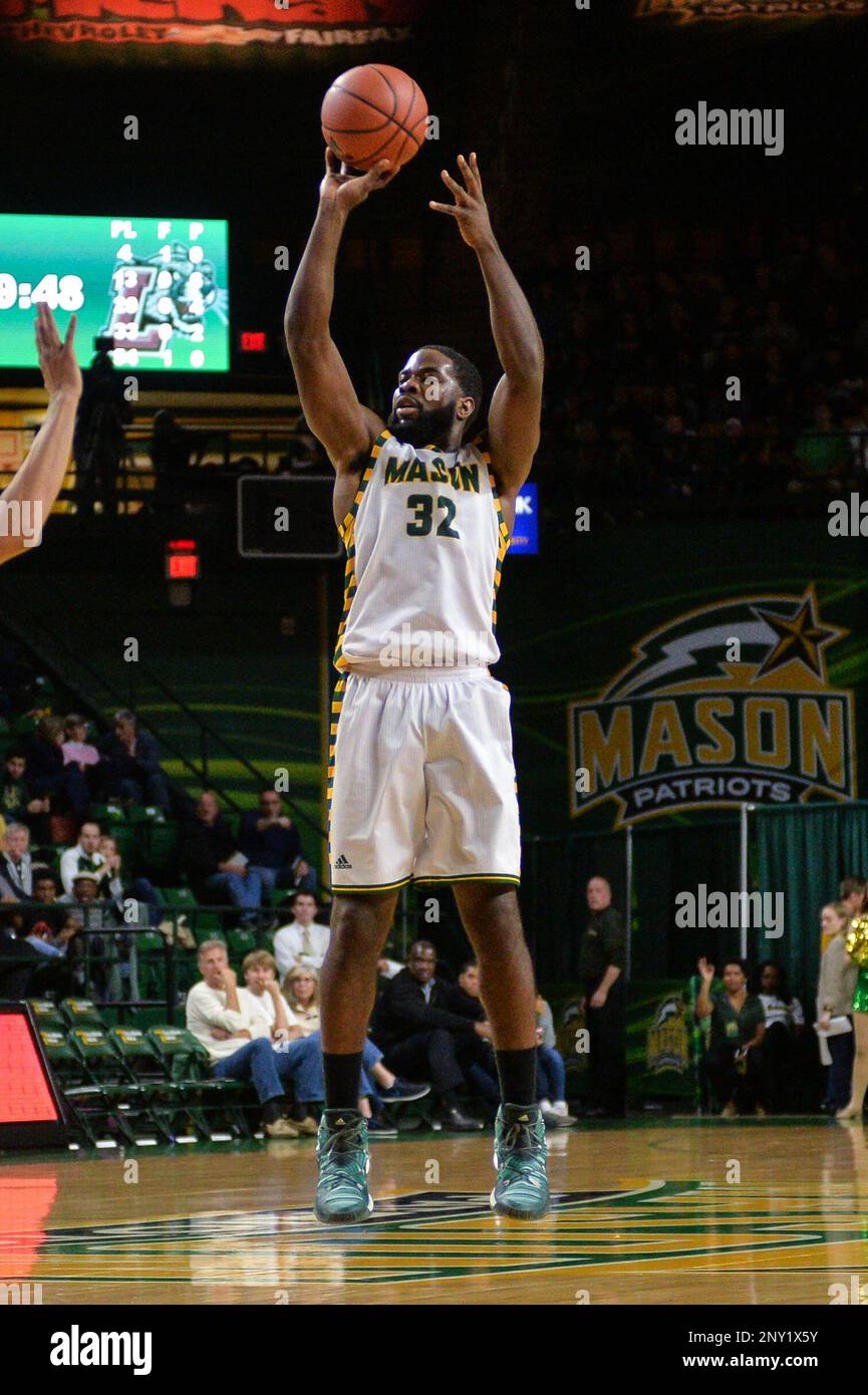 November 10, 2017 - IAN BOYD (32) shoots a three point shot during the ...