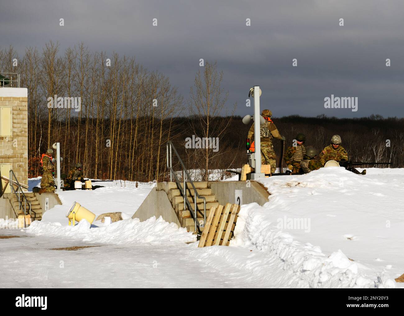 Members of the Norwegian Home Guard conduct crew served weapons ...