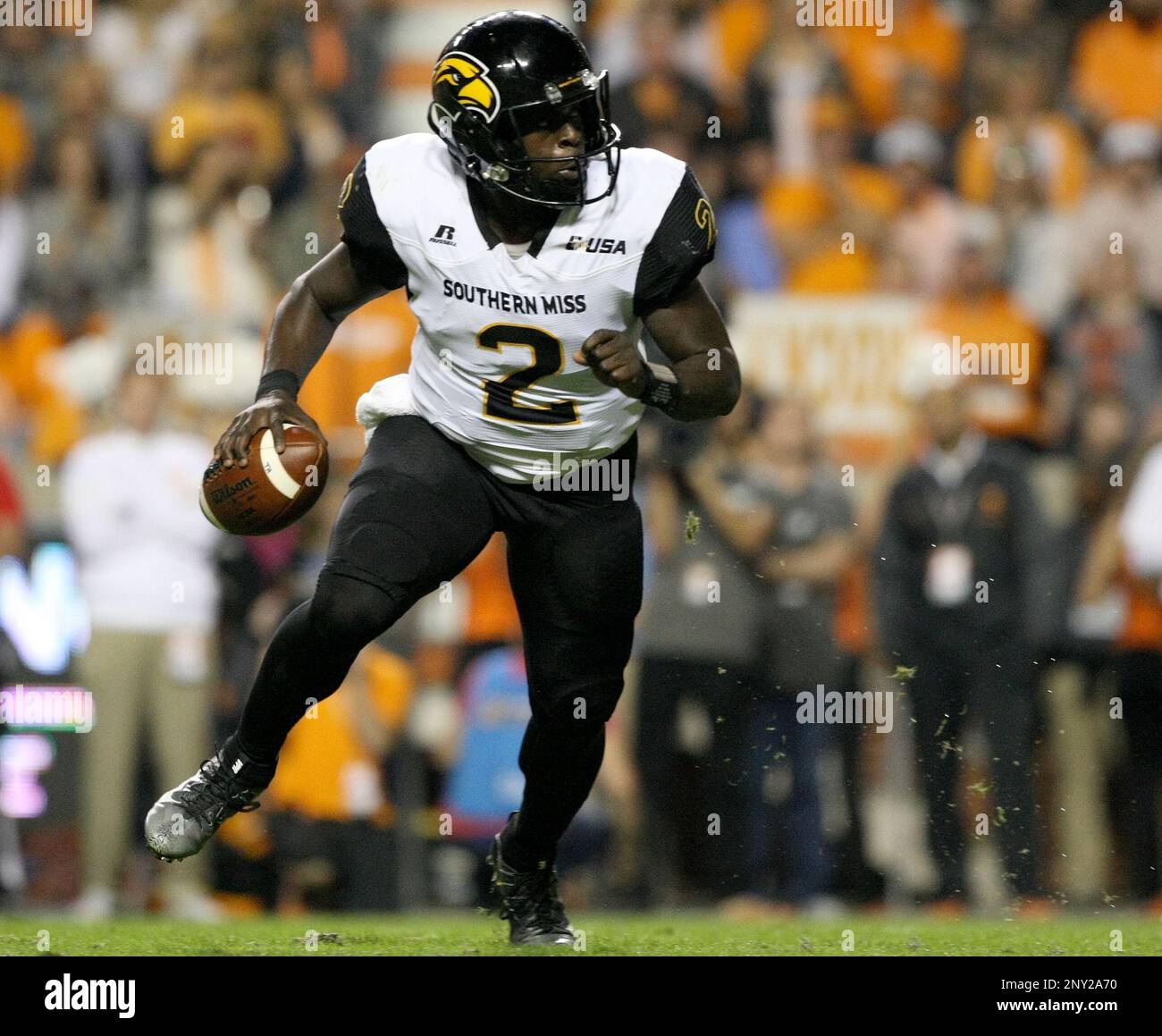 Southern Mississippi quarterback Keon Howard (2) scrambles against ...