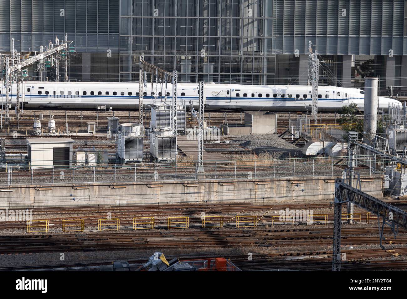 Tokyo, Japan. 6th Feb, 2023. A JR Central N700 Shinkansen departs Tokyo ...