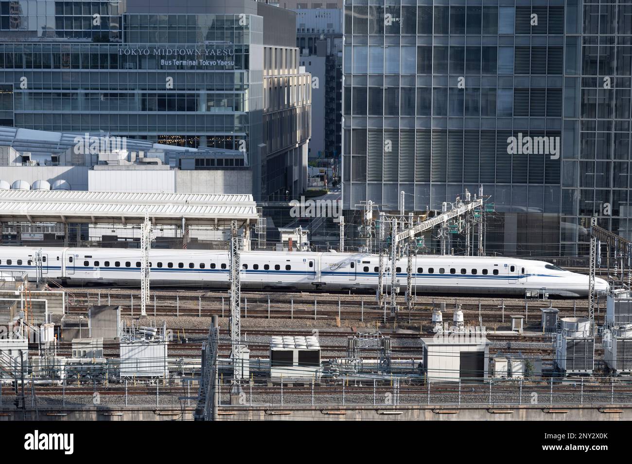 Tokyo, Japan. 6th Feb, 2023. A JR Central N700 Shinkansen departs Tokyo ...