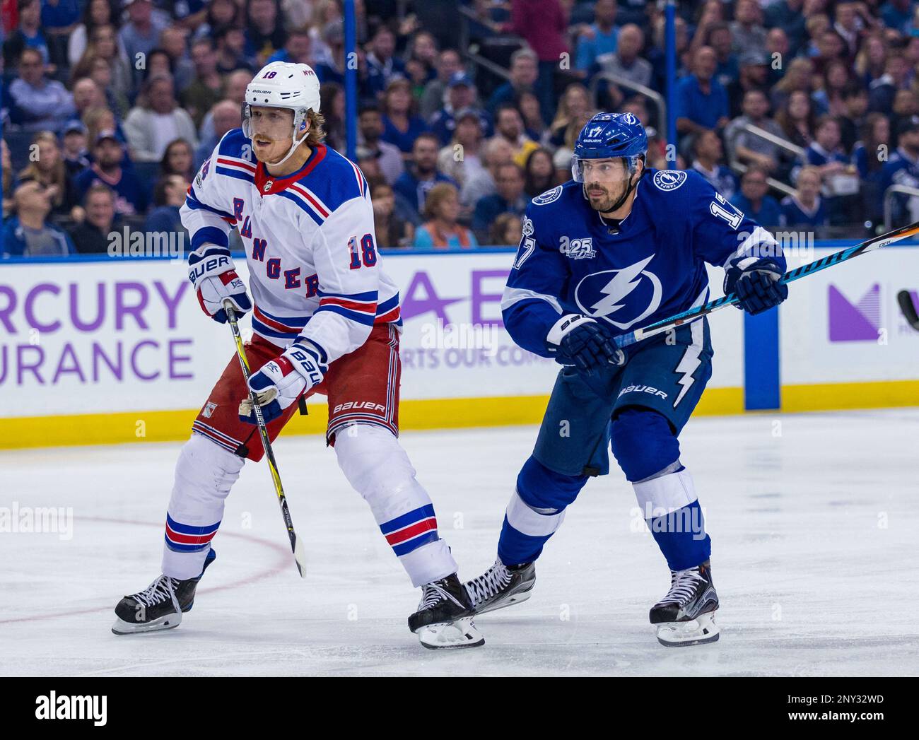 November 02, 2017: Tampa Bay Lightning center Alex Killorn (17) and New ...