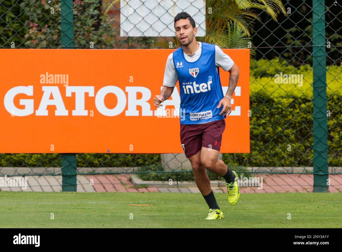 SP - Sao Paulo - 01/11/2017 - Training of Sao Paulo - Petros during training of Sao Paulo in the ...
