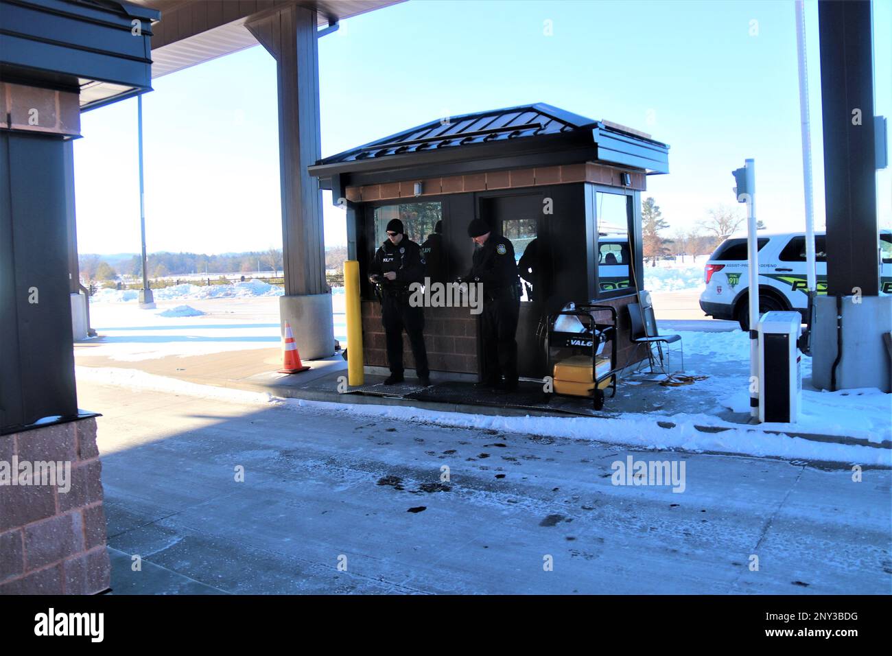 Field Training Officer Jonathan Stephens and Police Officer Pete Allen ...