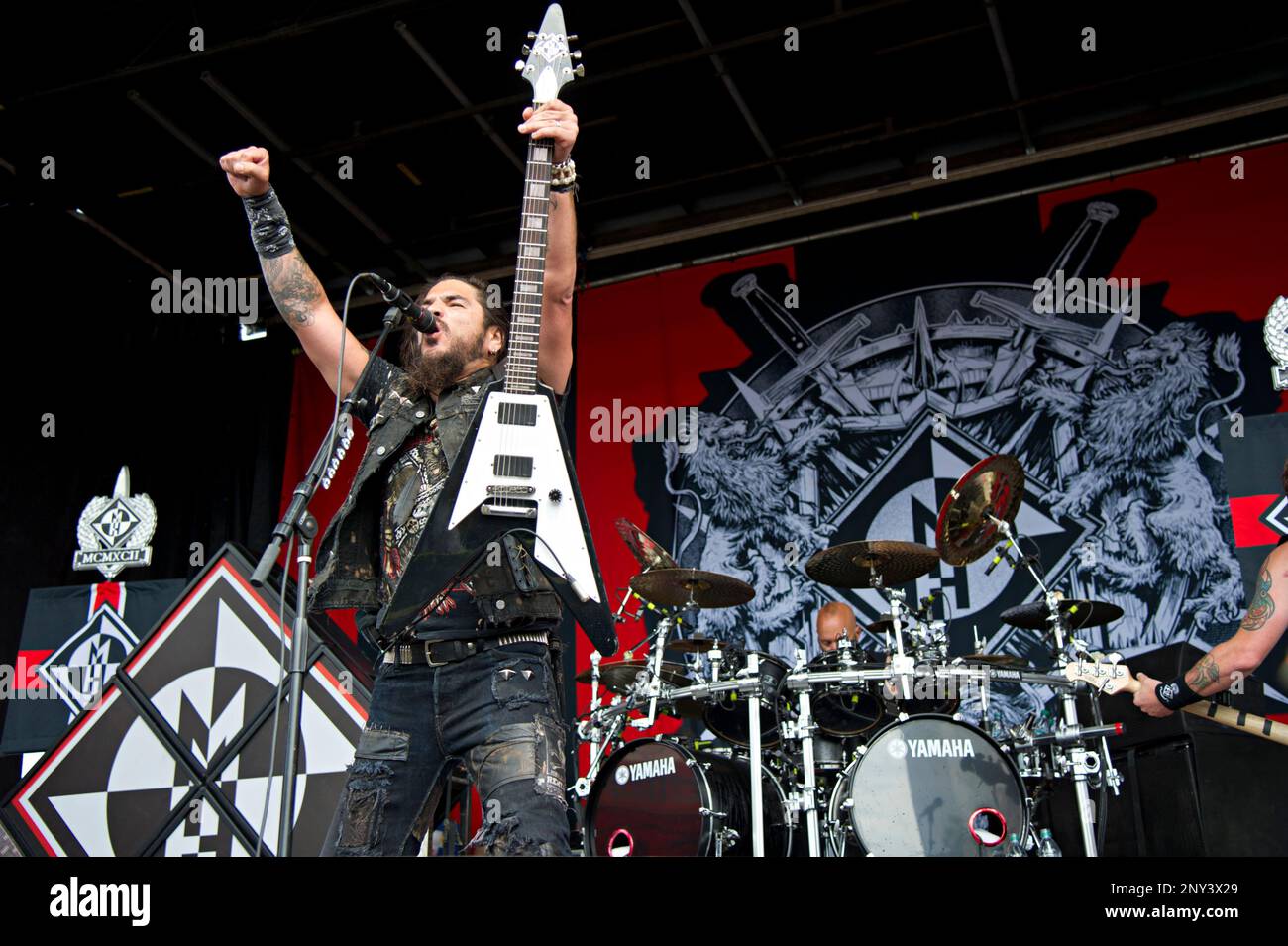 Robb Flynn of Machine Head performs during the Mayhem Festival at ...