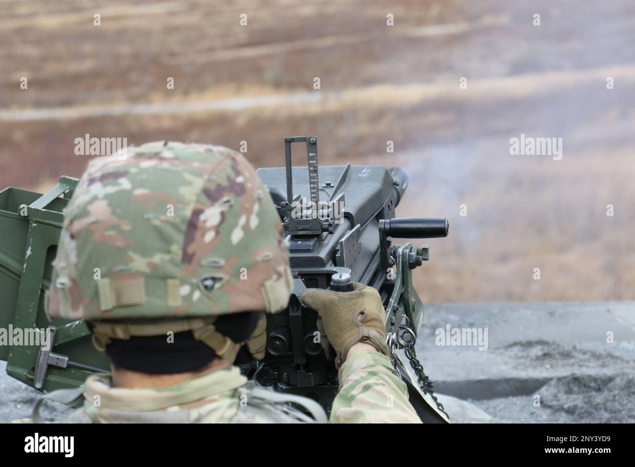 U.S. Soldiers with the Pennsylvania National Guard train with Mark 19 ...