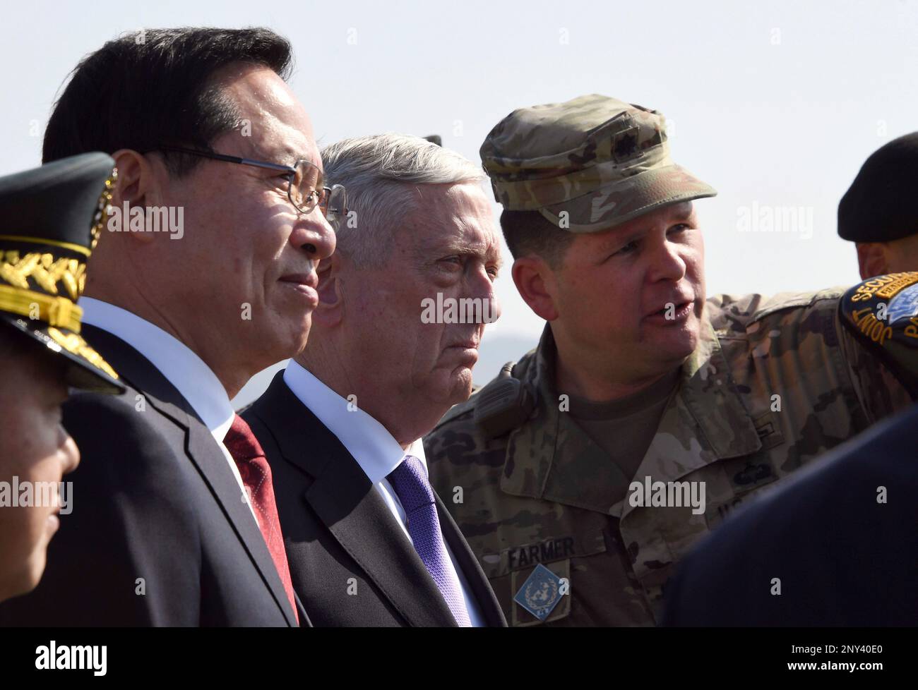 U.S. Defense Secretary Jim Mattis, center, and South Korean Defense ...