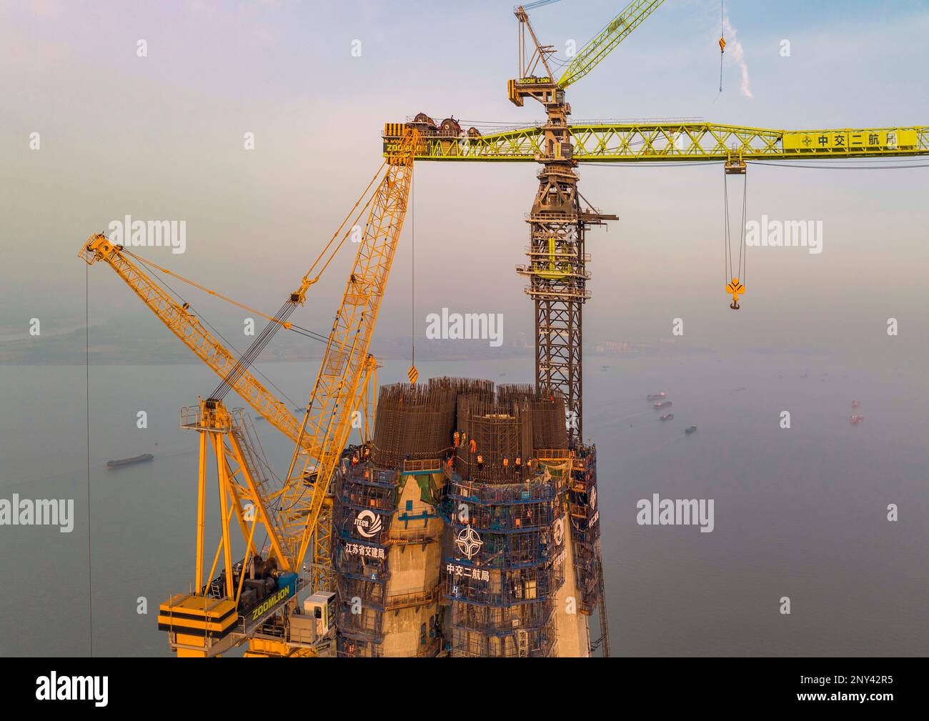 TAIZHOU, CHINA - MARCH 2, 2023 - Aerial photo workers work at the ...