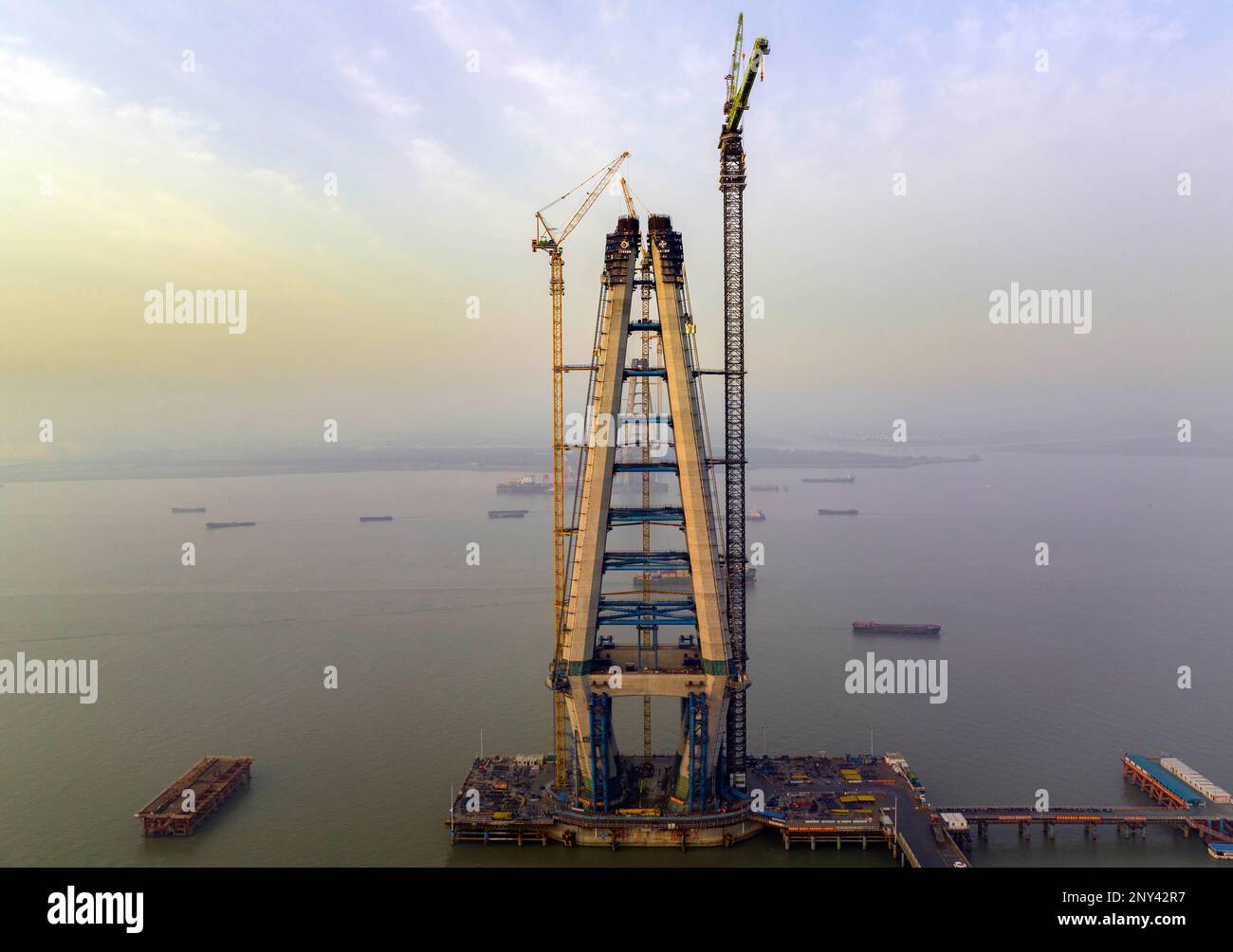 TAIZHOU, CHINA - MARCH 2, 2023 - Aerial photo workers work at the ...