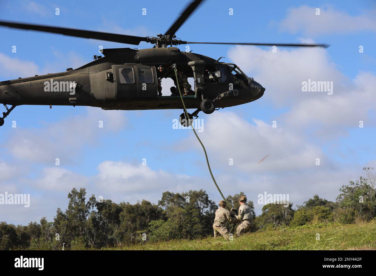 The 25th Inf. Div.’s Lightning Academy’s Air Assault Instructors ...